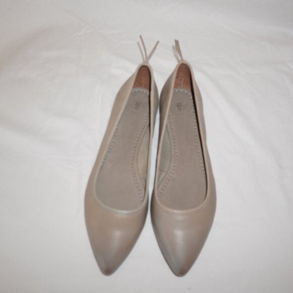 Frye | Shoes | Frye Regina Ash Taupe Leather Padded Flats Ballet ...